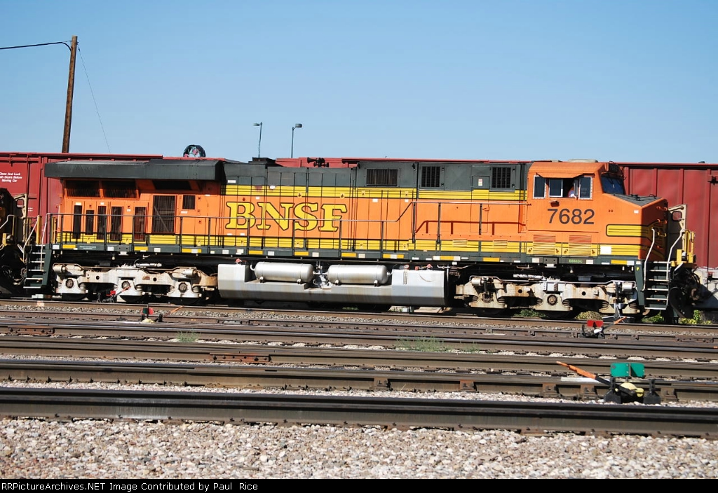 BNSF 7682